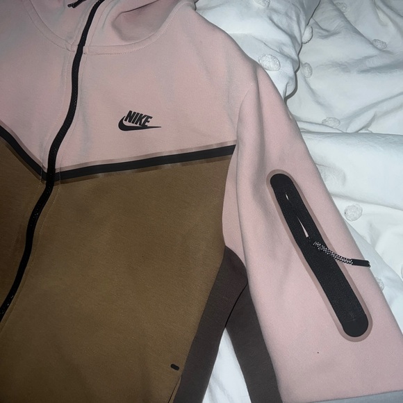 Nike | Shirts | Neapolitan Nike Fleece Tech Barley Worn Size Large ...